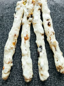 Hoska Bread (Raisin Nut Bread) - Run to the Table