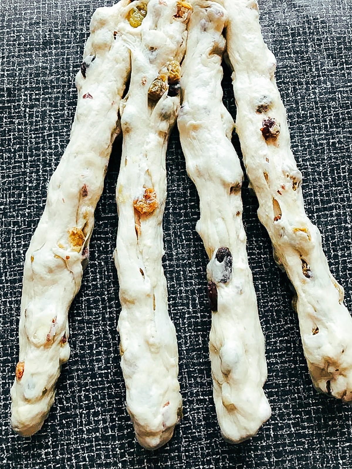 Hoska Bread (Raisin Nut Bread) - Run to the Table