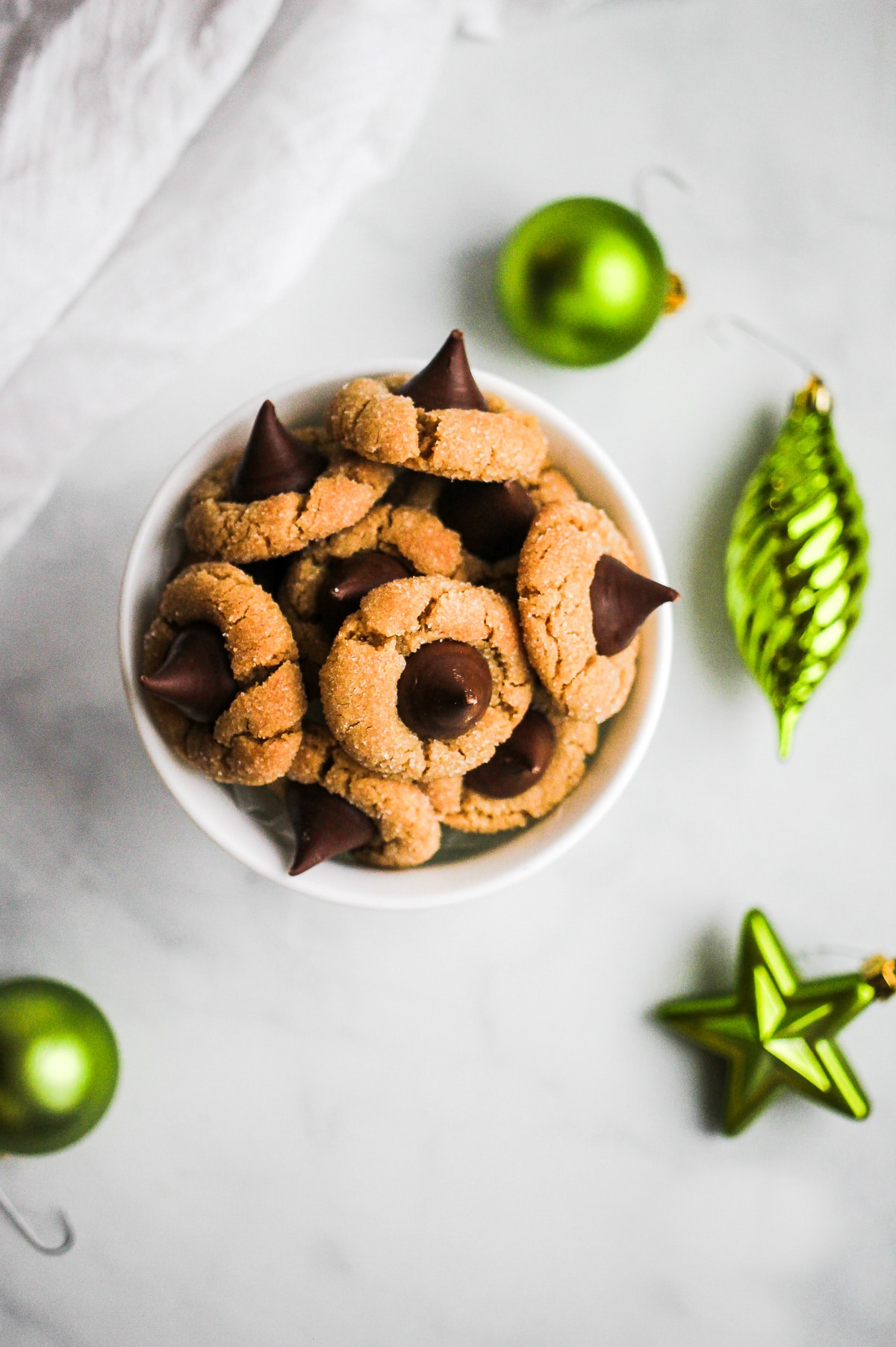 Peanut Butter Kiss Cookies - Run to the Table
